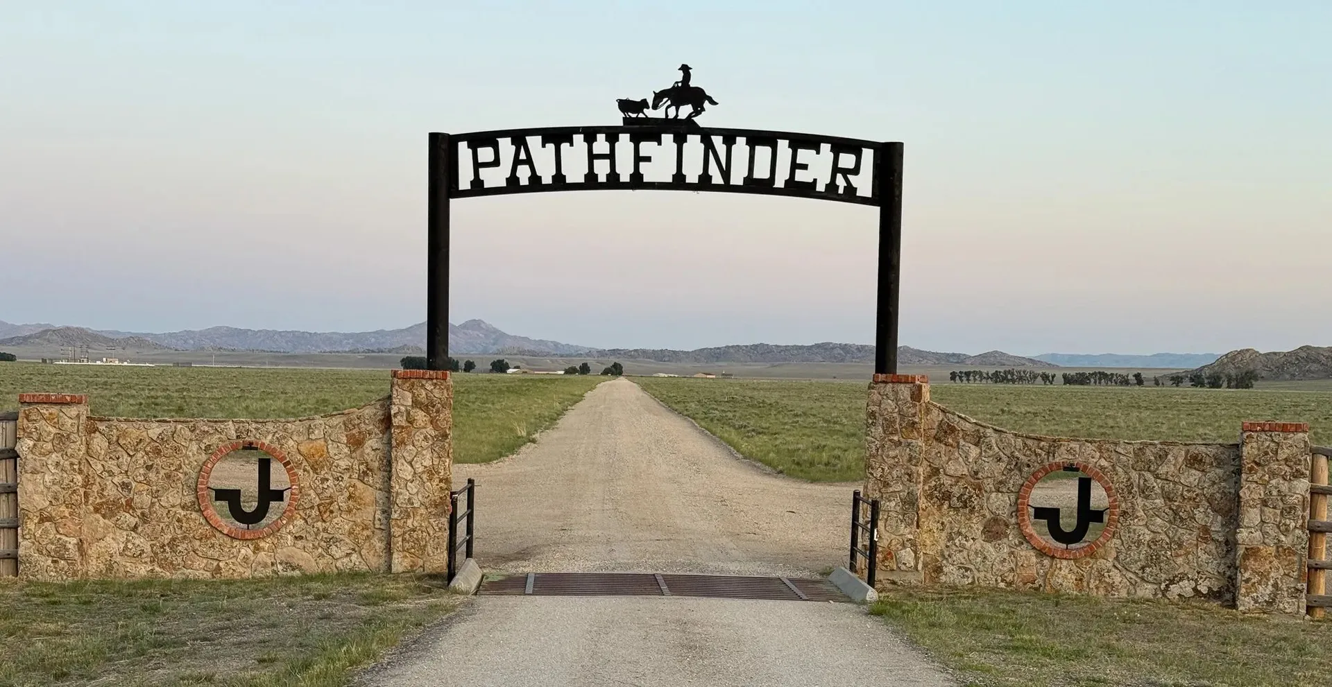PATHFINDER RANCHES | LandHub