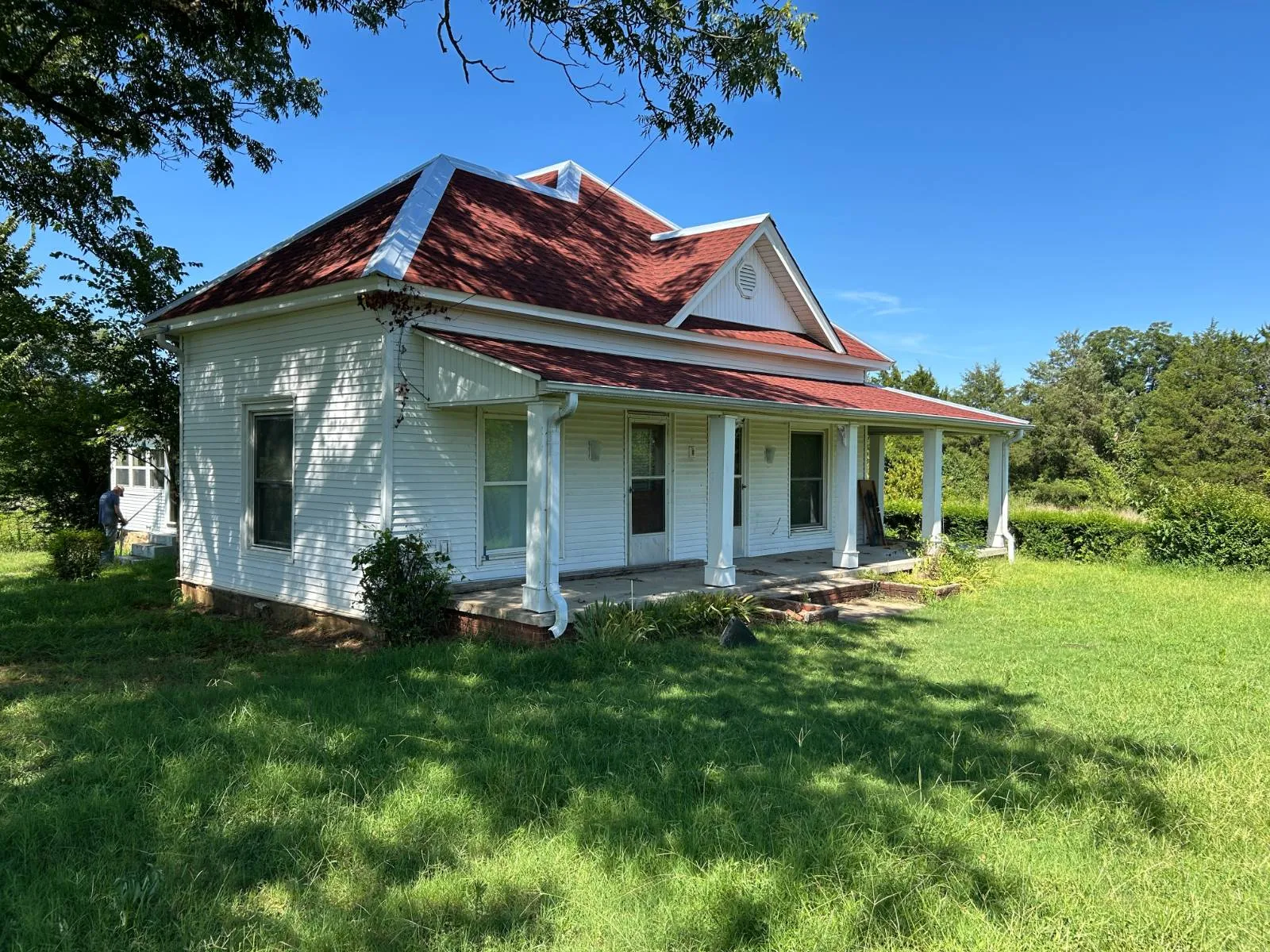 82 Acres ± With 1920 Farmhouse, Pasture, Ponds & Barn, Prime Lot | LandHub